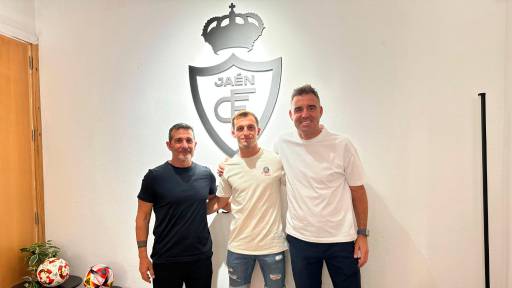 Pablo García, goles y experiencia para la delantera del Real Jaén en ...