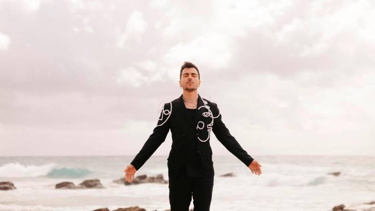 Descubre lo nuevo del cantante Uceda: una oda musical a la vida