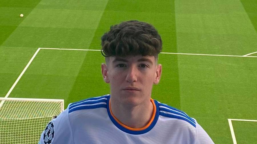 ¿Por qué sonríen? Tienen un fin de semana en Paradores por votar ...