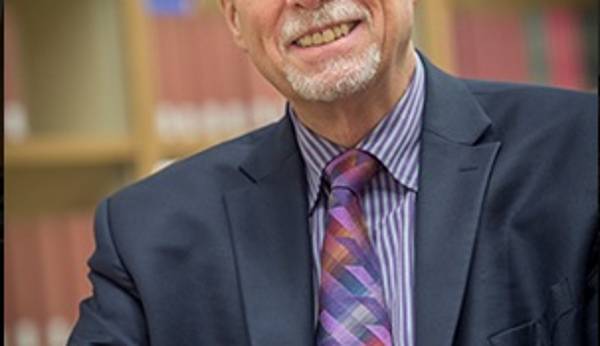 Michael Hitt será investido Doctor Honoris Causa