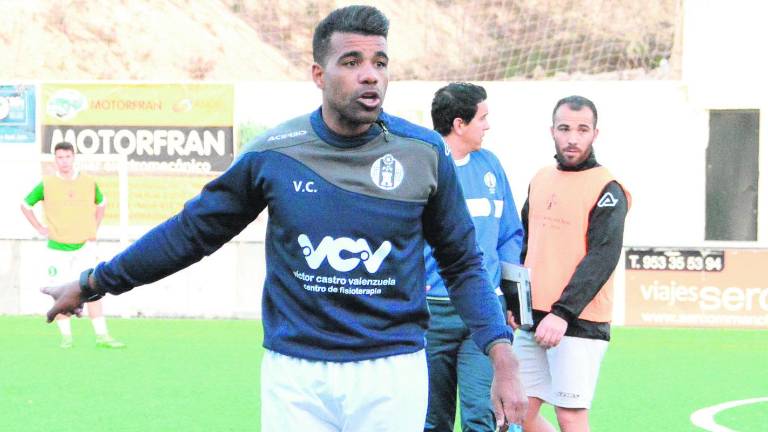 Bodipo busca la fórmula del éxito en su estreno ante el Recre