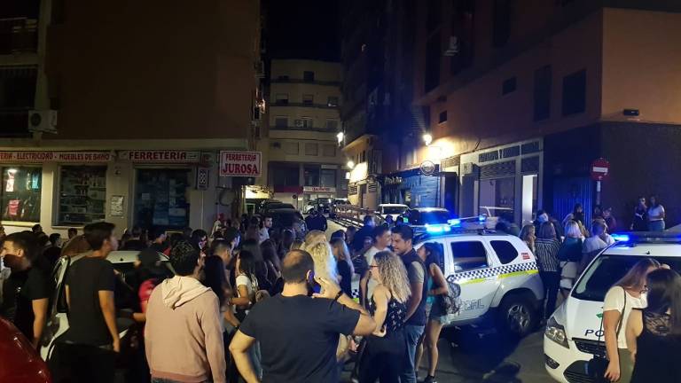 La Policía Local desaloja un pub que triplicaba su aforo La Policía Local desaloja un pub que triplicaba su aforo